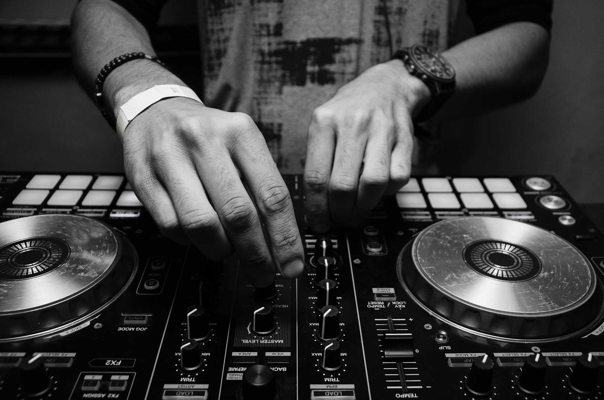 Deutsche DJ Charts TOP 100 DDJC Official KHB Music Promotion
